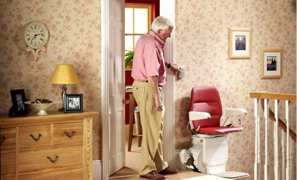 Stannah 400 - Cadeiras Elevatórias | Surimex Stairlift